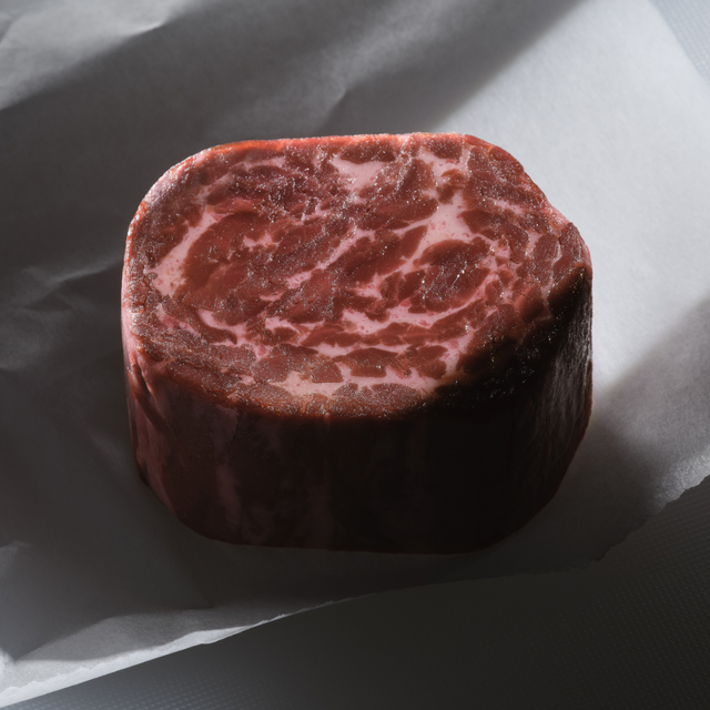 Thick-Cut Filet – Juicy Marbles